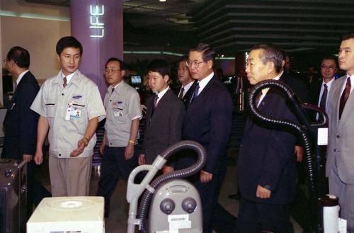 알베르토 후지모리 페루 대통령 삼성전자 방문 142375 경기도메모리 디지털 아카이브